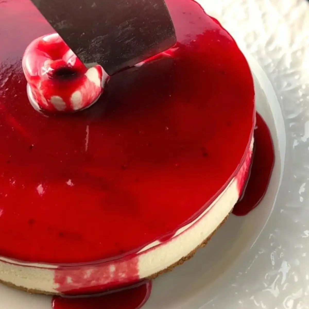 Bloody Good Halloween Cheesecake – 5 Easy Steps to Make - CookBakeShare